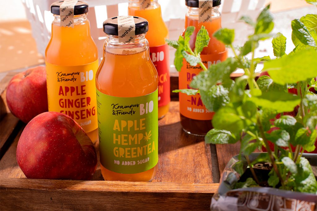 Apple drinks with simplistic packaging design - MAISON D'IDÉE Prague