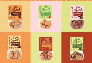 Delicious packaging design for a series of organic biscuits - MAISON D ...