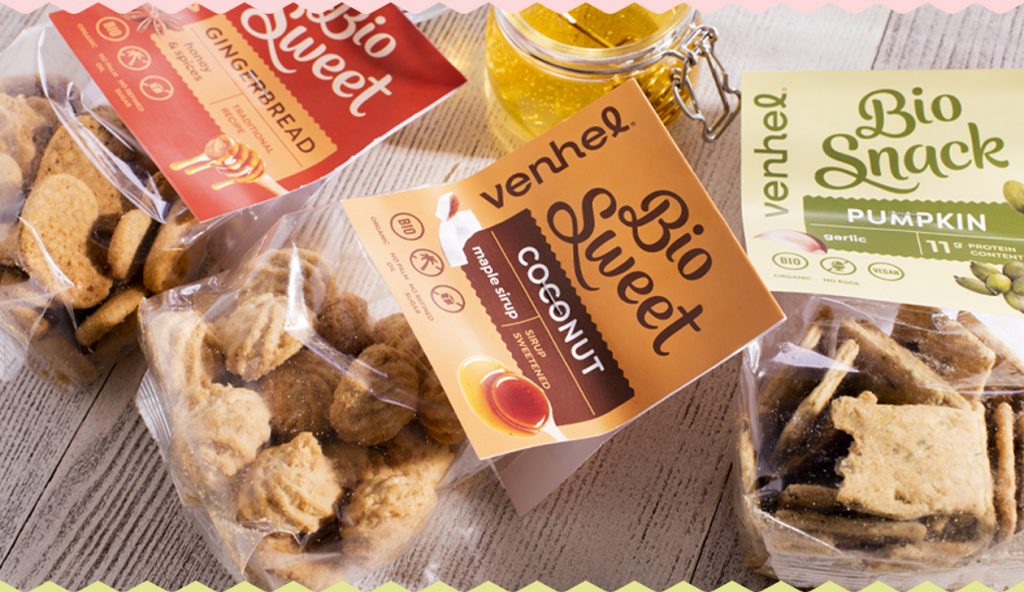 Delicious packaging design for a series of organic biscuits - MAISON D ...